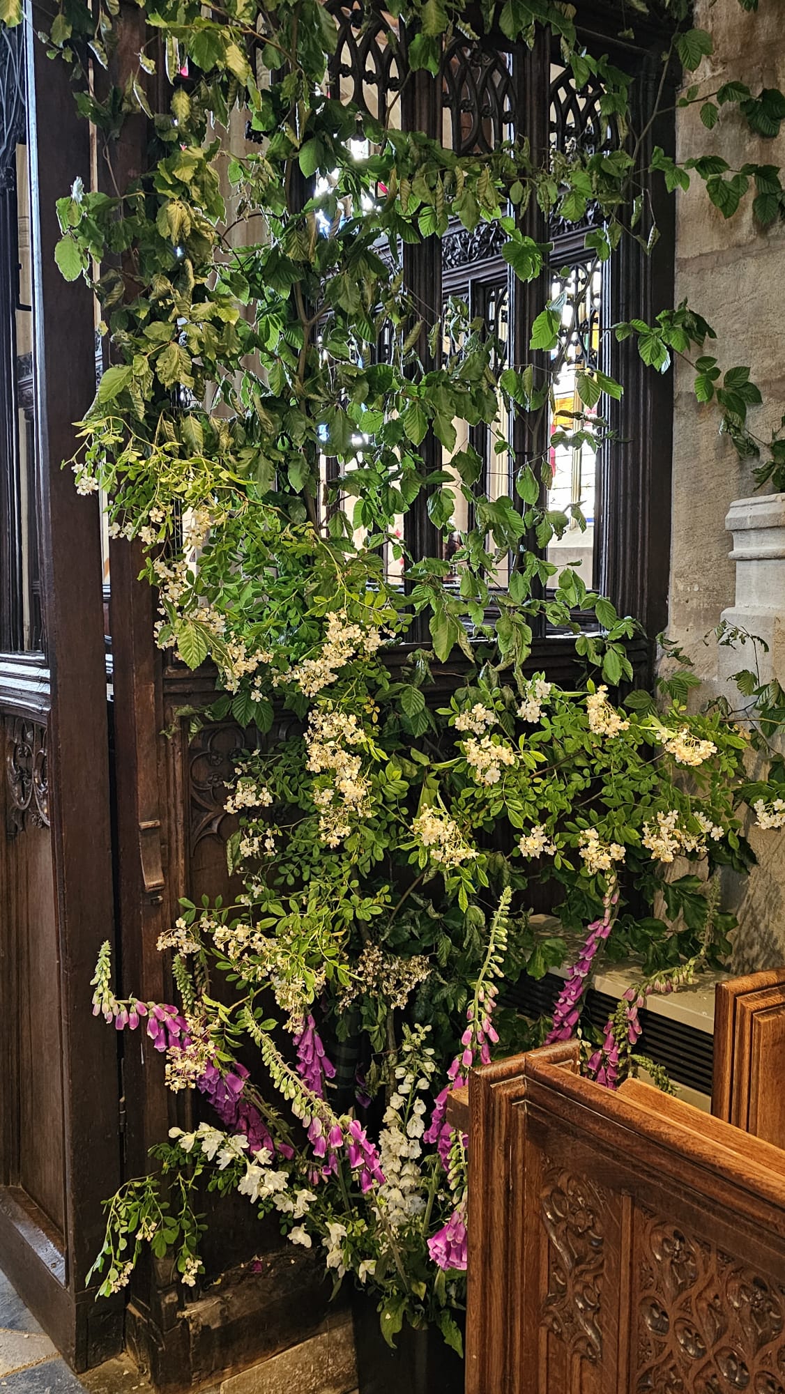 Wedding Flowers 7th June 2025 – St Mary's Church, Fairford